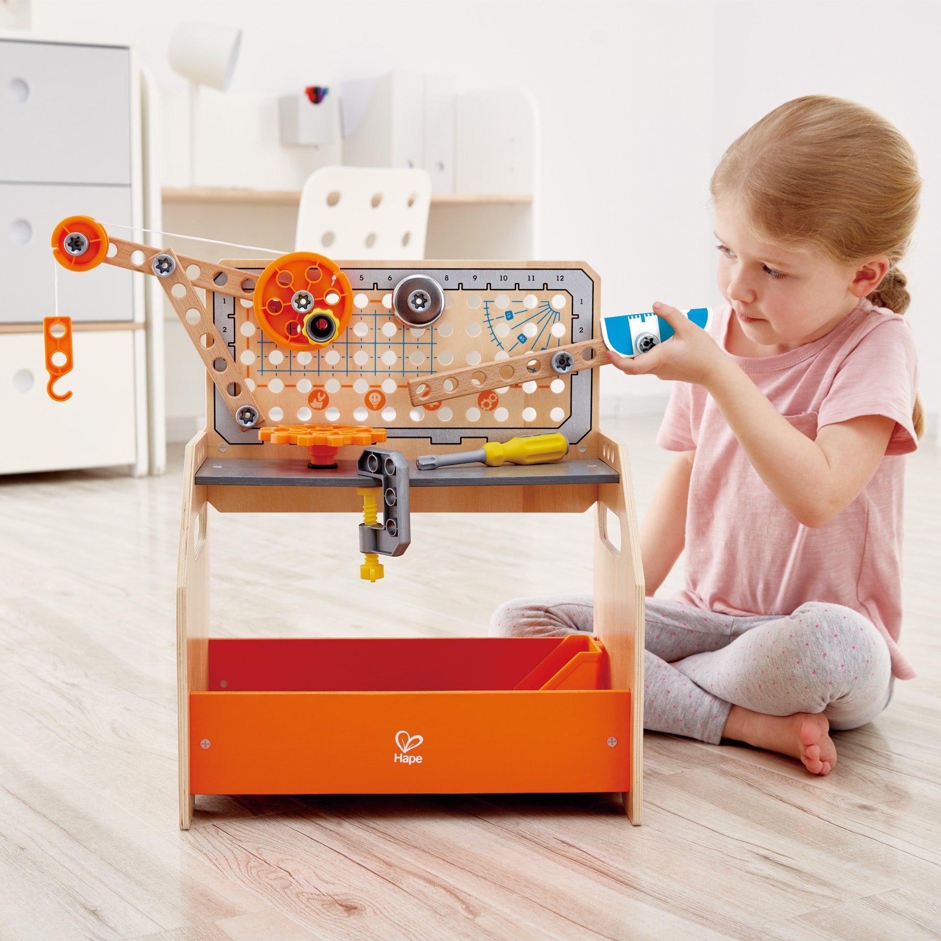 Discovery Scientific Workbench – Hape Toys