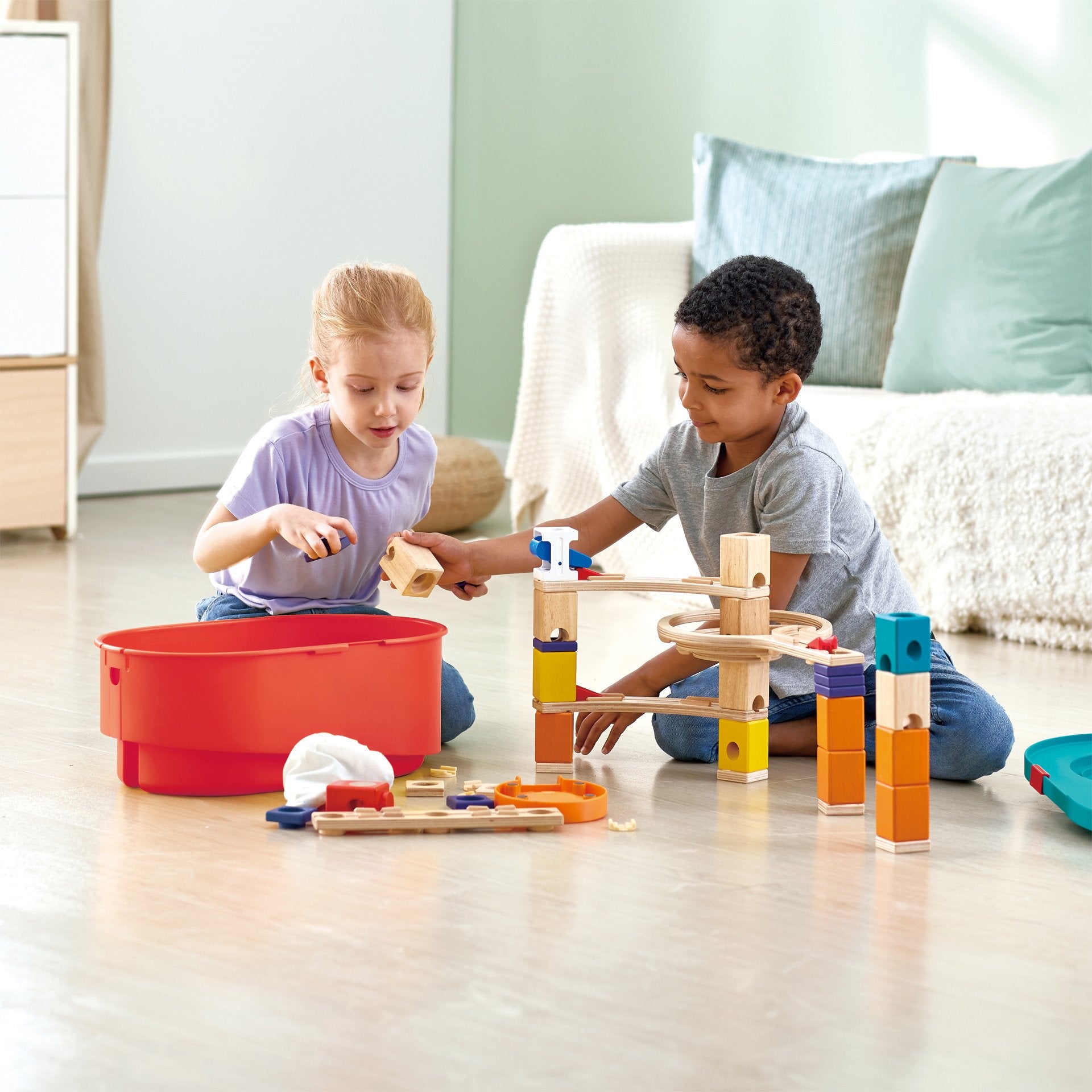Hape Quadrilla Stack Track Bucket Set – Hape Toys